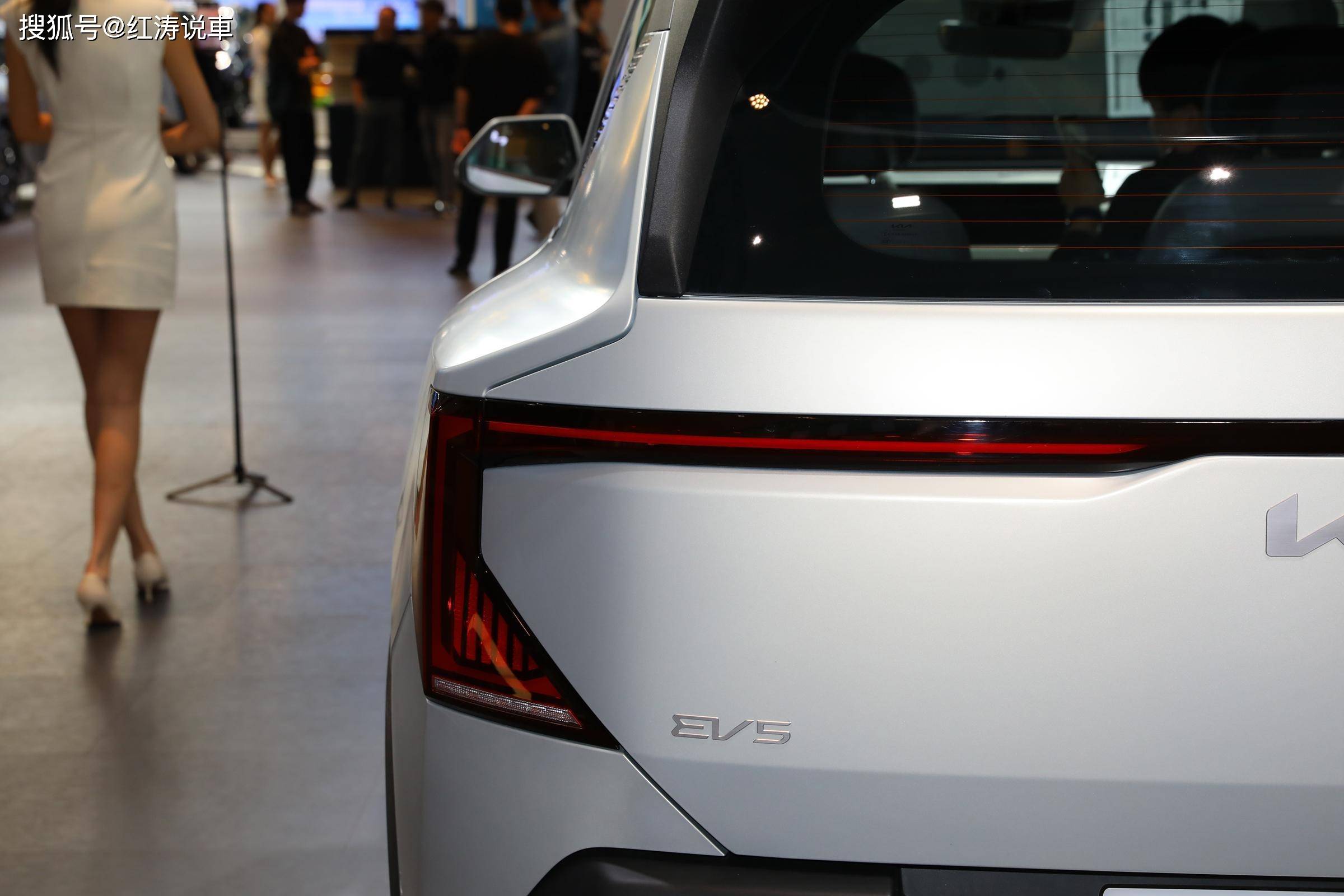 起亚EV5在广州车展上市，纯电动SUV，续航530公里，售14.98万元起_搜狐汽车_搜狐网