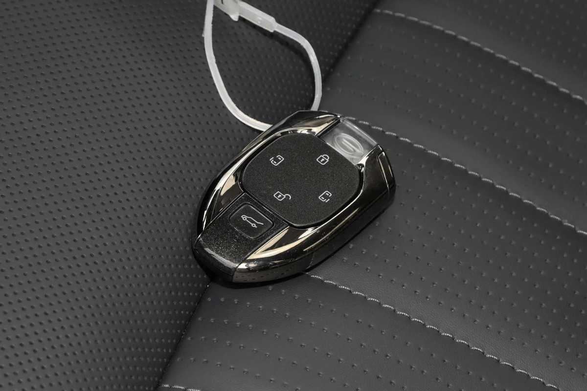 插混版中大型MPV哪家强？传祺E9 PHEV对比腾势D9 DM-i_搜狐汽车_搜狐网