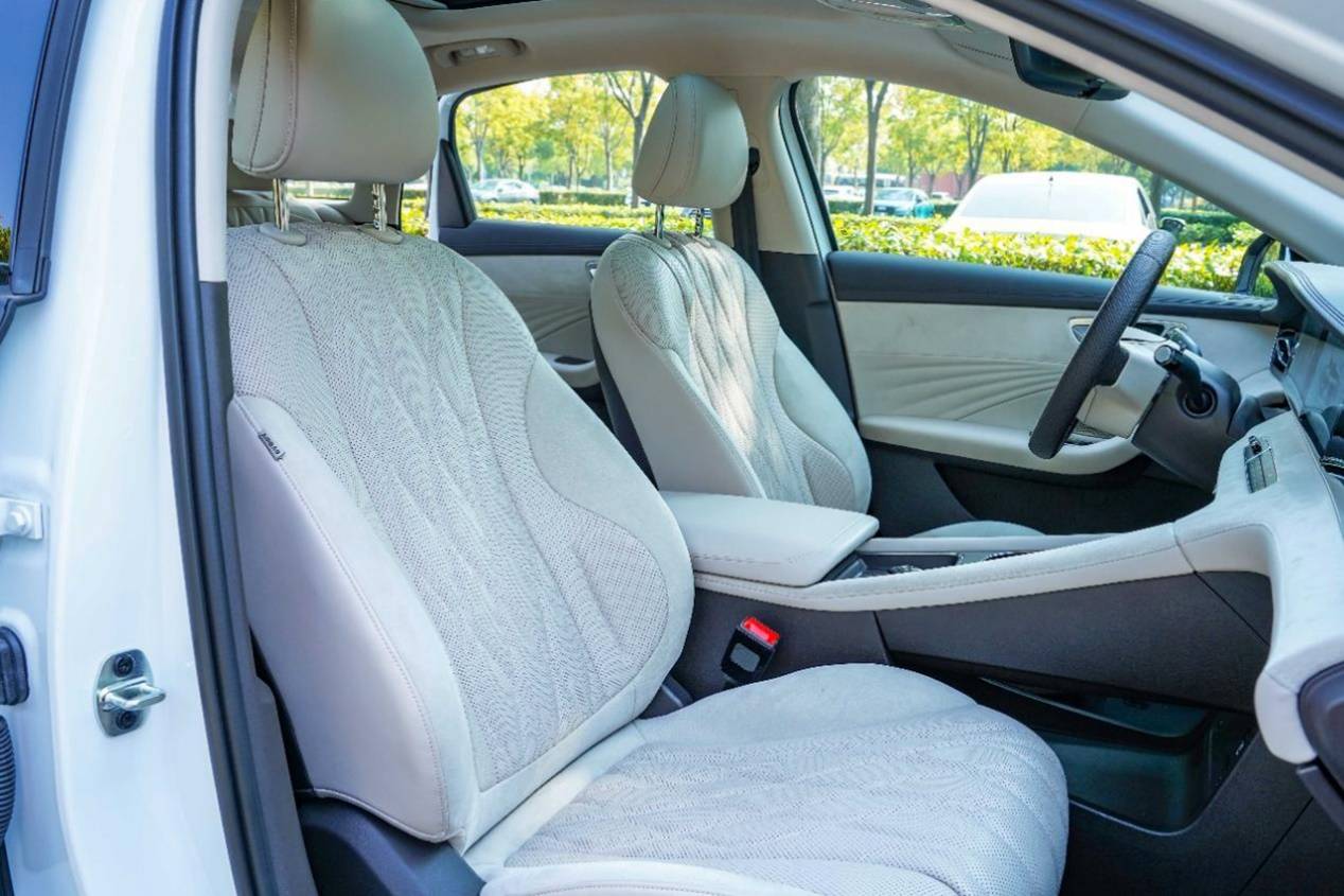 后驱+智能座舱 荣威D7 EV来了 和比亚迪秦PLUS EV相比谁更强？_搜狐汽车_搜狐网