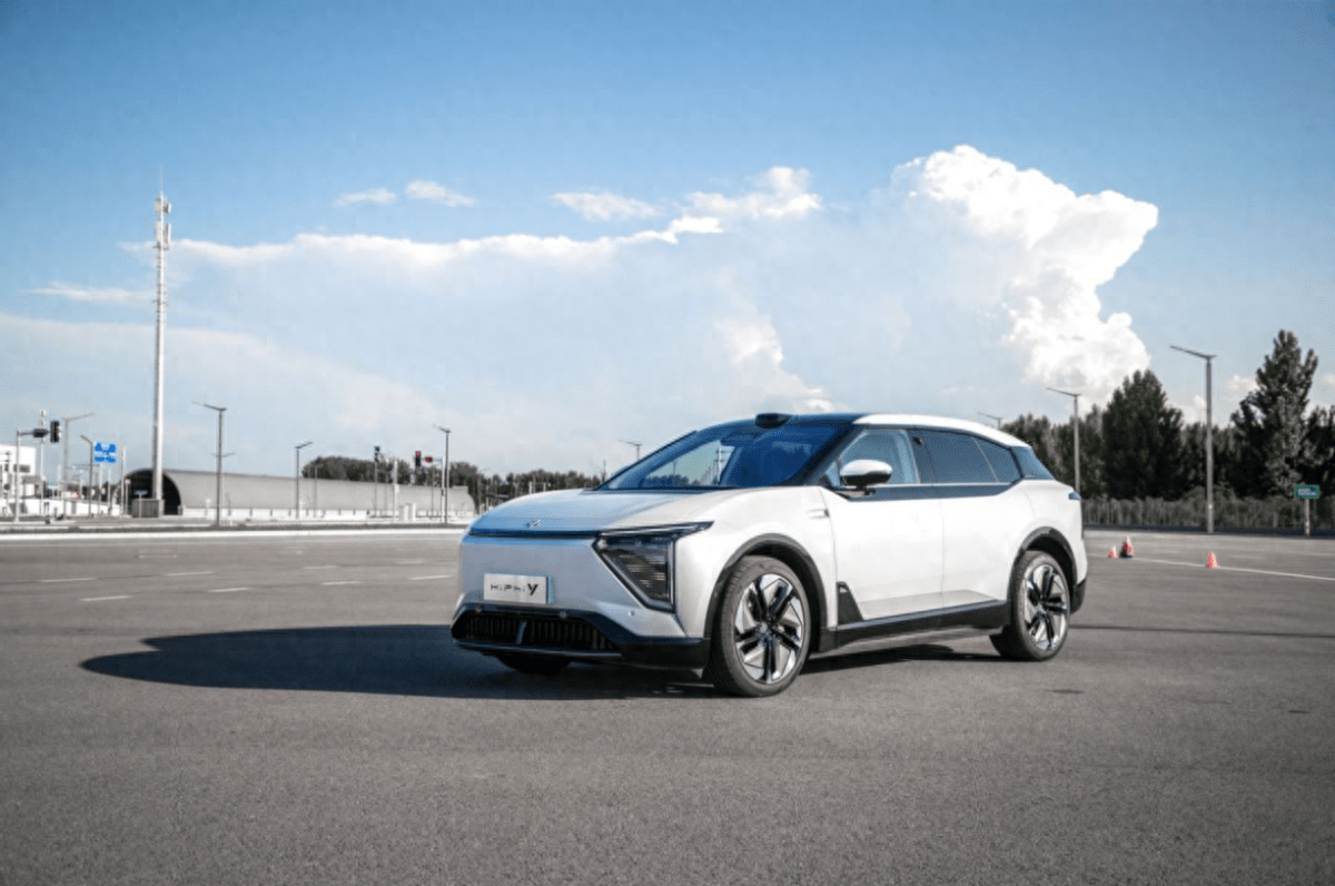 高合HiPhi Y：看完ES6再看我，虽“亲民”，五屏+展翼一样不少_搜狐汽车_搜狐网