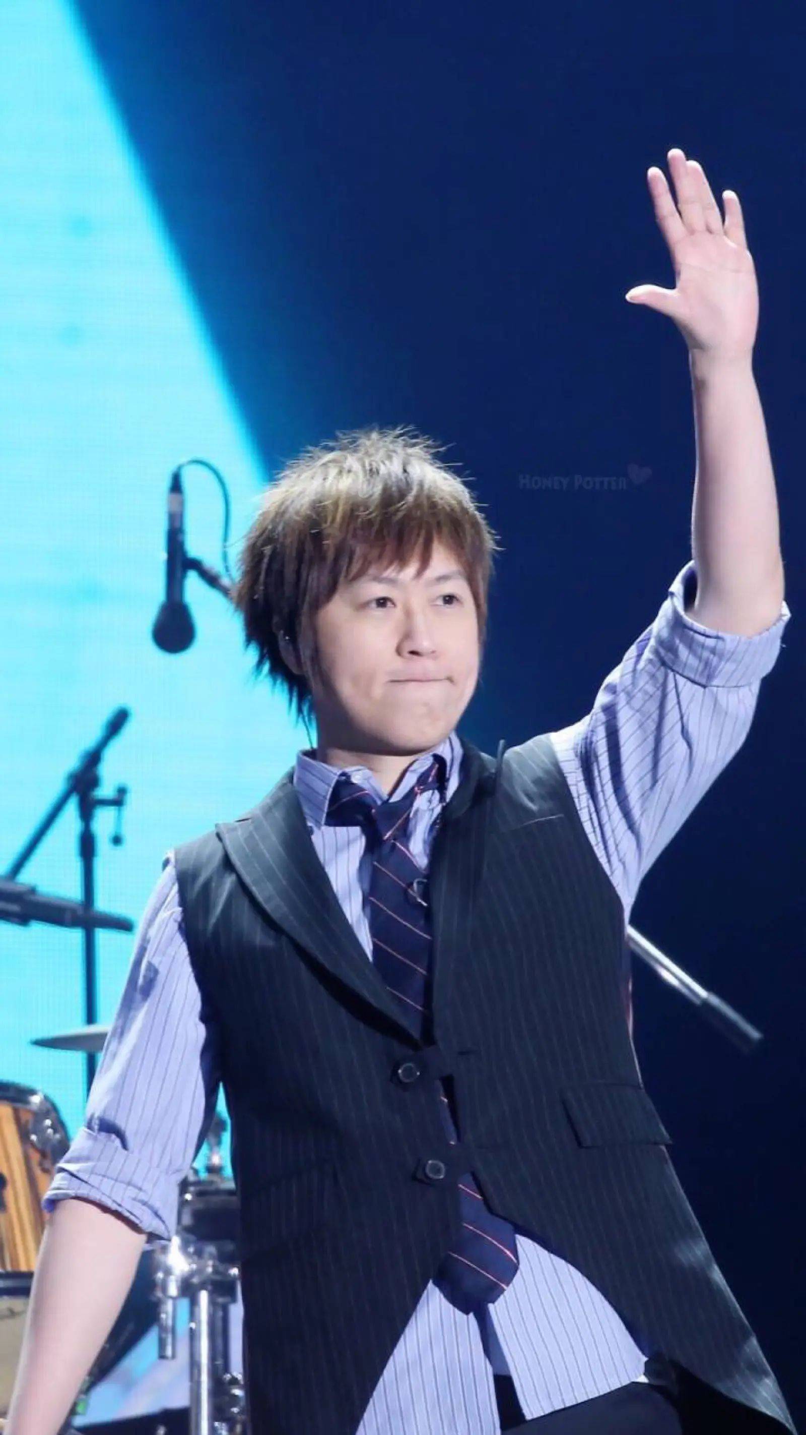 五月天演唱会被曝假唱！歌迷曝其真实唱功：声音干瘪跑调，很难听 -6parkbbs.com