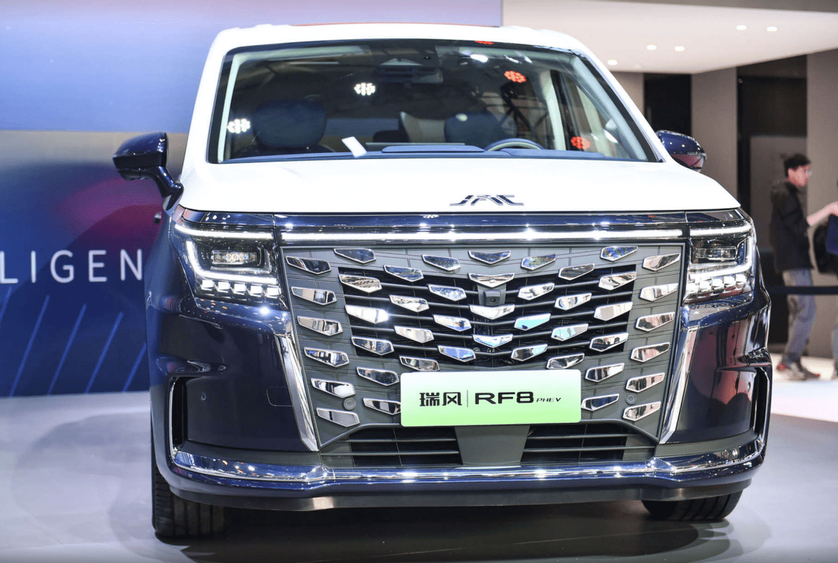 新能源MPV疯狂炫技，最能打的还得是华为系新车瑞风RF8！_搜狐汽车_搜狐网