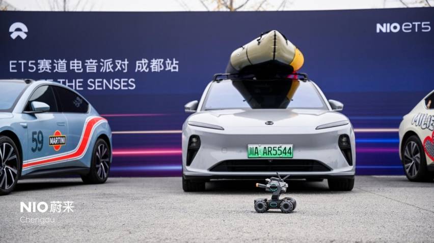 赛道试驾蔚来ET5，抢先体验EP MODE模式，电音派对圆满举办_搜狐汽车_搜狐网