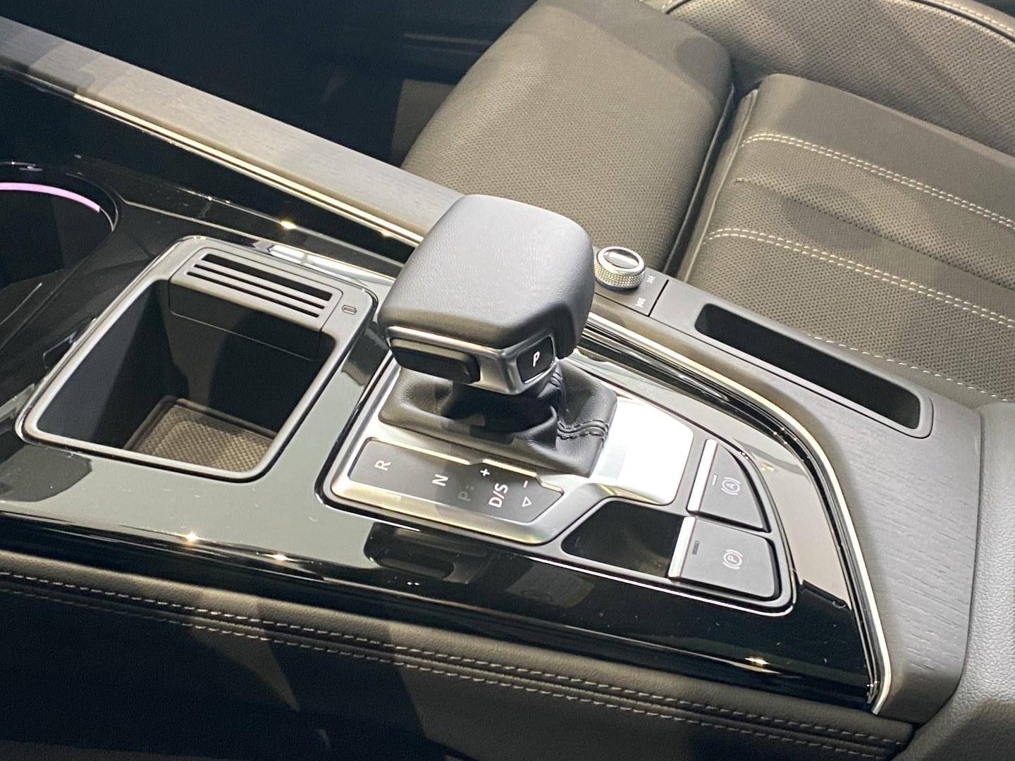 奥迪A4L B&O星夜版，是豪华B级车的标杆，更是最懂用户出行的知音伙伴_搜狐汽车_搜狐网