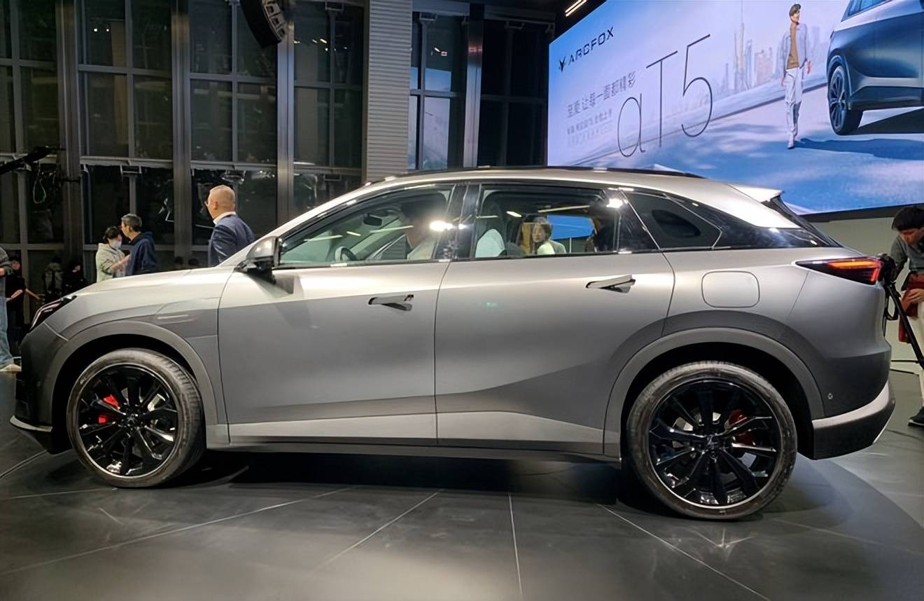 售15.58万起 800V健康大空间极狐阿尔法T5_搜狐汽车_搜狐网