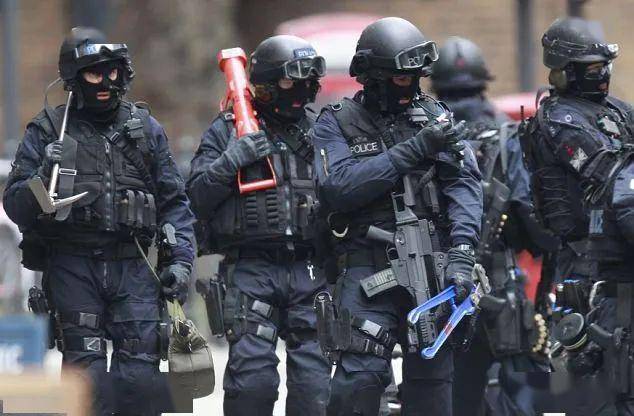 不列颠反恐利剑（1）——CTSFO伦敦分局的装备发展历程_行动