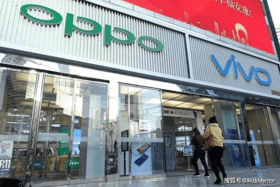 OV明年或将大量使用旗舰芯片，为何线下品牌也放弃了高价低配？_vivo