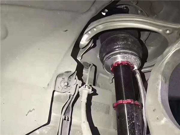 底盘风格改装李洋分享奔驰E级W213完美变身AIRBFT气动避震_搜狐汽车_搜狐网