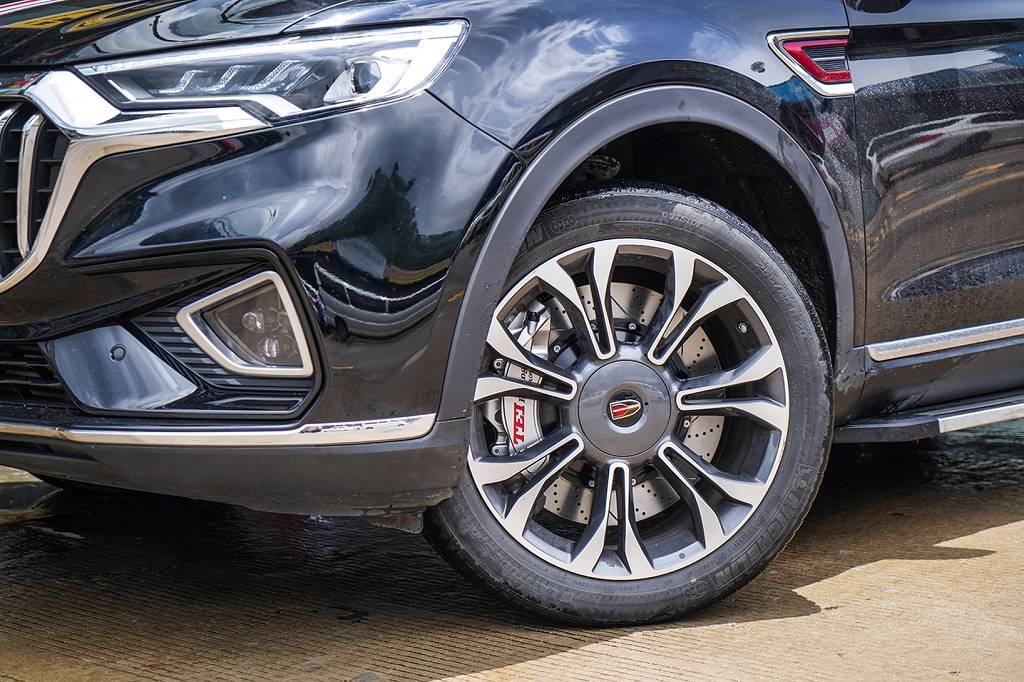 红旗HS5前轮改装TEI Racing竞技版高性能S60六活塞卡钳刹车套装_搜狐汽车_搜狐网