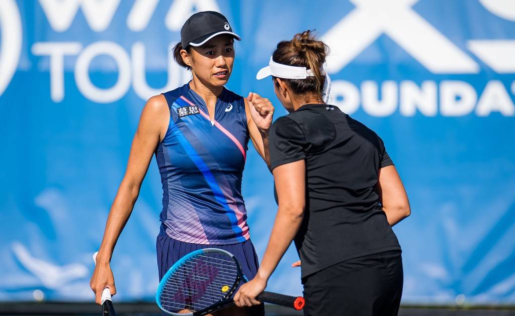 2021年WTA芝加哥经典赛女双首轮-搜狐大视野-搜狐新闻