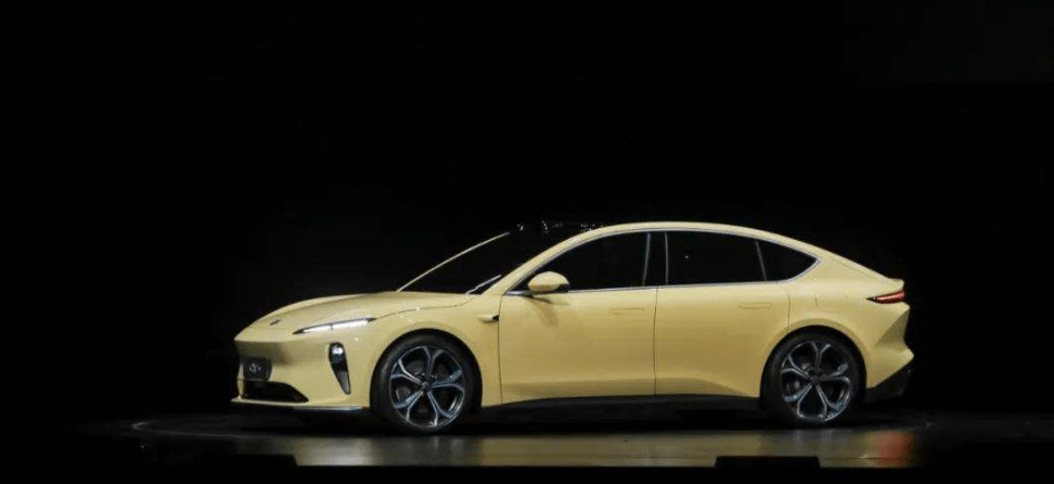 蔚来ET5上市现场，网友：好像看到了小鹏P7？_搜狐汽车_搜狐网