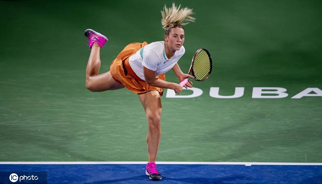 2022年WTA迪拜冠军赛女单：萨巴伦卡2-0科斯秋克-搜狐大视野-搜狐新闻
