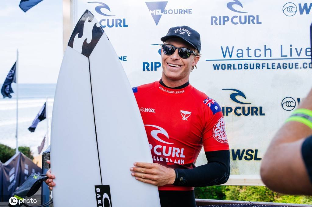 2022年WSL世界巡回冲浪比赛 ：各国选手欢乐竞赛-搜狐大视野-搜狐新闻