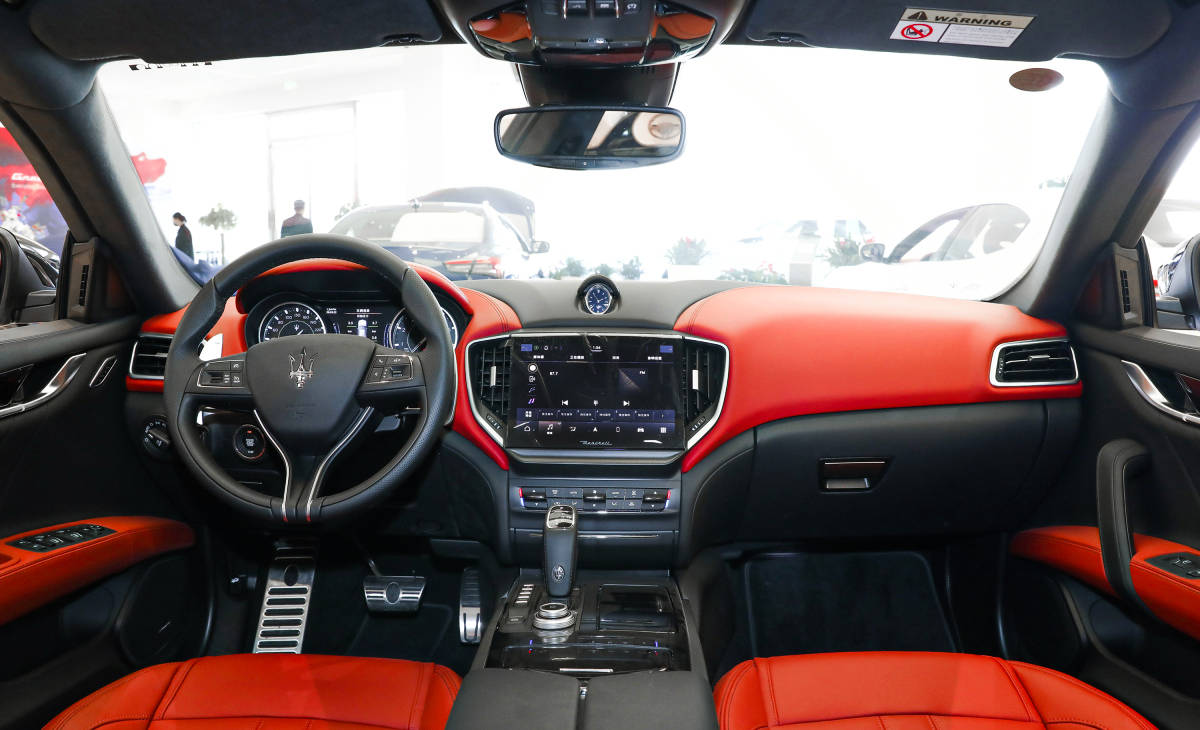 越级而上不一样的风景 奥迪A7L PK玛莎拉蒂Ghibli_搜狐汽车_搜狐网