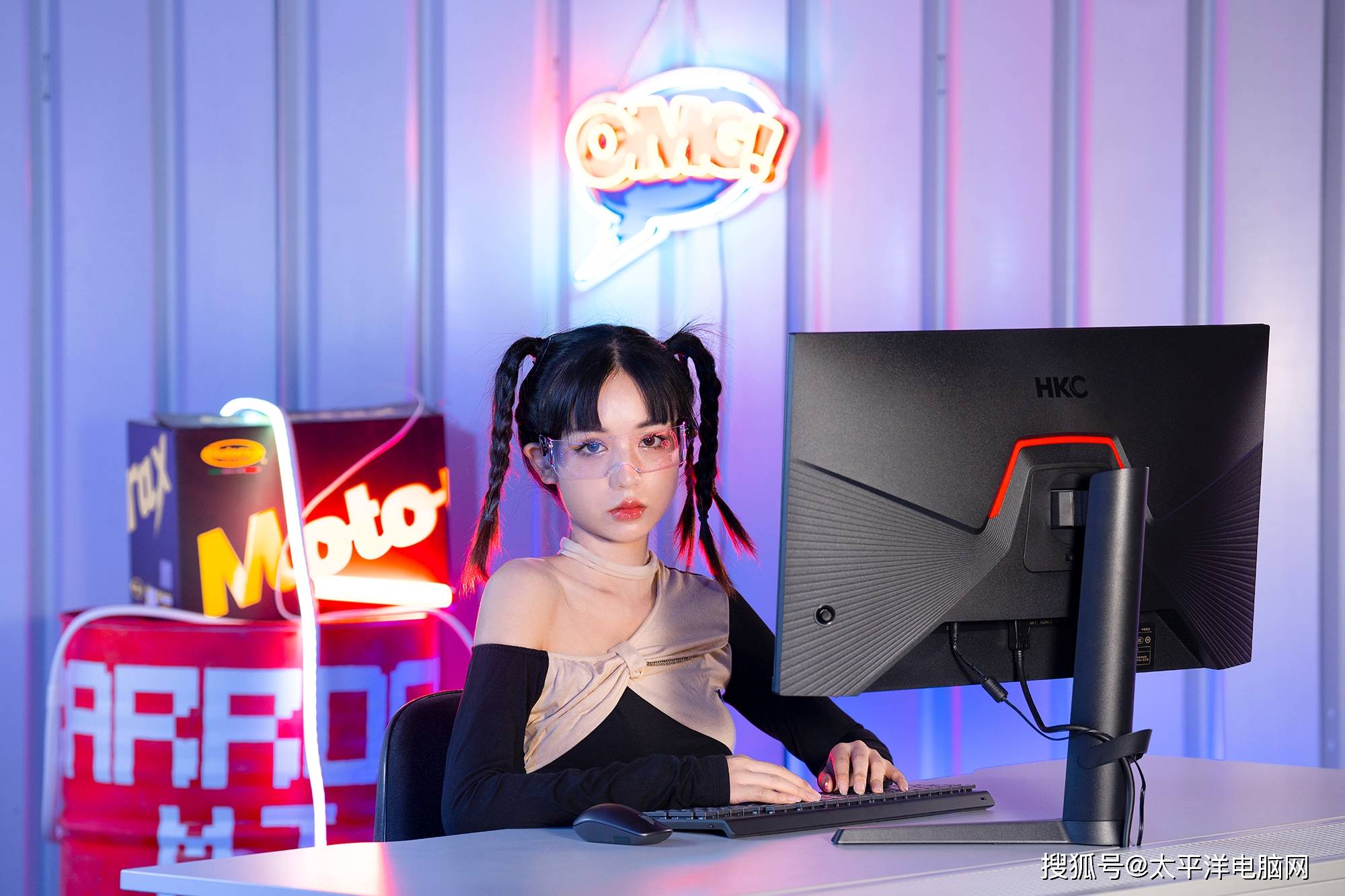 4K144Hz战未来，HKC猎鹰VG273U电竞显示器赏析-搜狐大视野-搜狐新闻