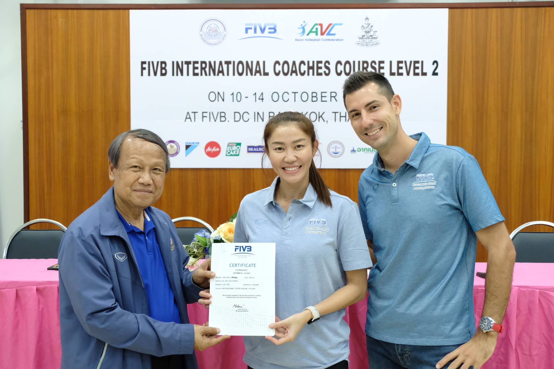 努特萨拉，参加FIVB国际二级教练课程-搜狐大视野-搜狐新闻