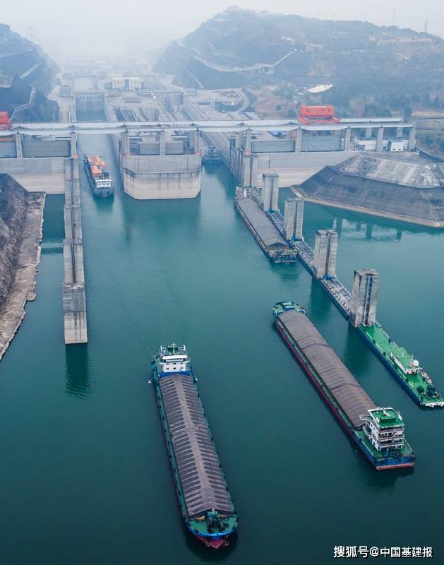 2022年三峡枢纽航运通过量近1.6亿吨-搜狐大视野-搜狐新闻