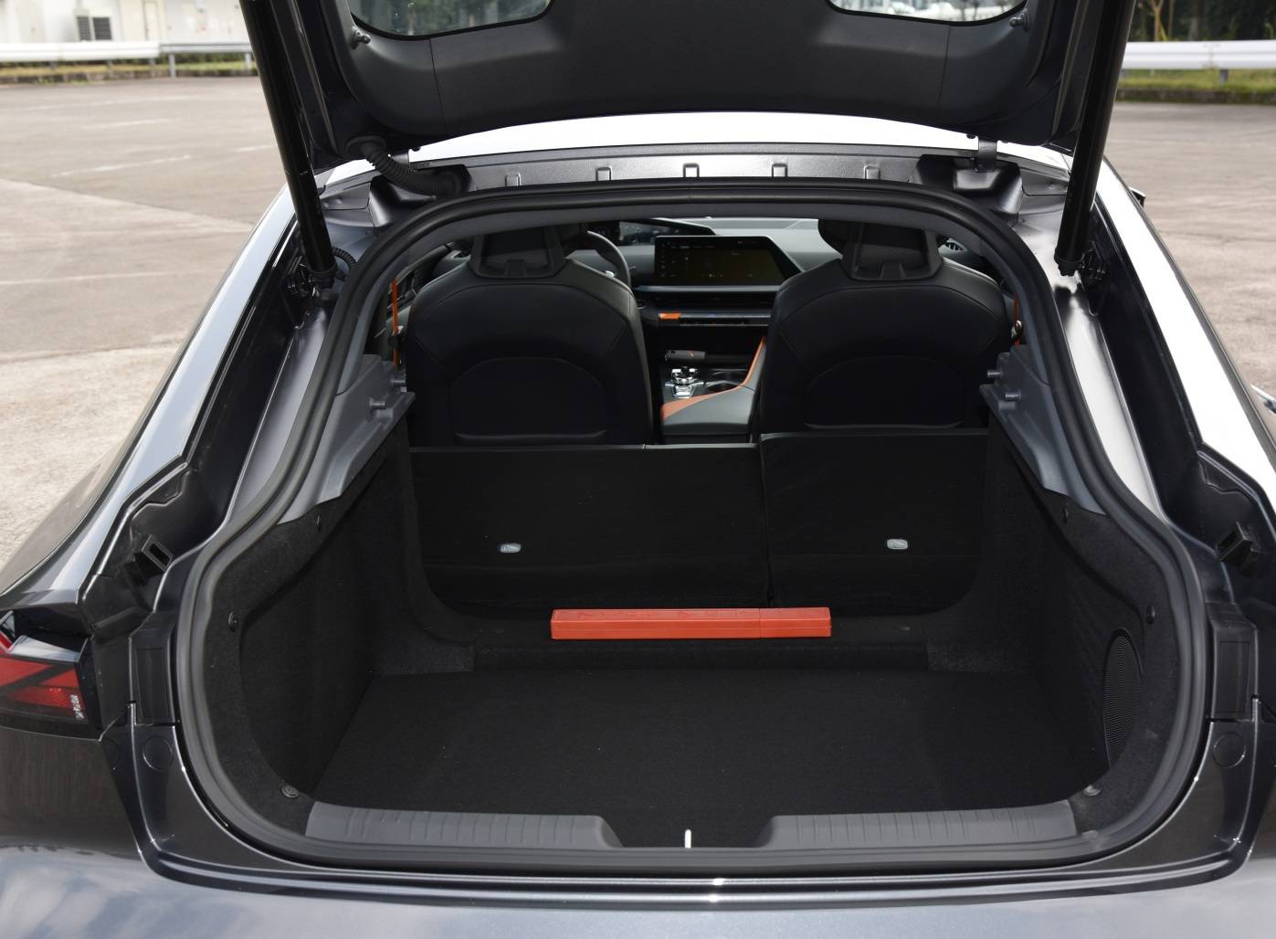 新款长安univ 1.5T智慧领航型怎么样？13万买它香不香？_搜狐汽车_搜狐网