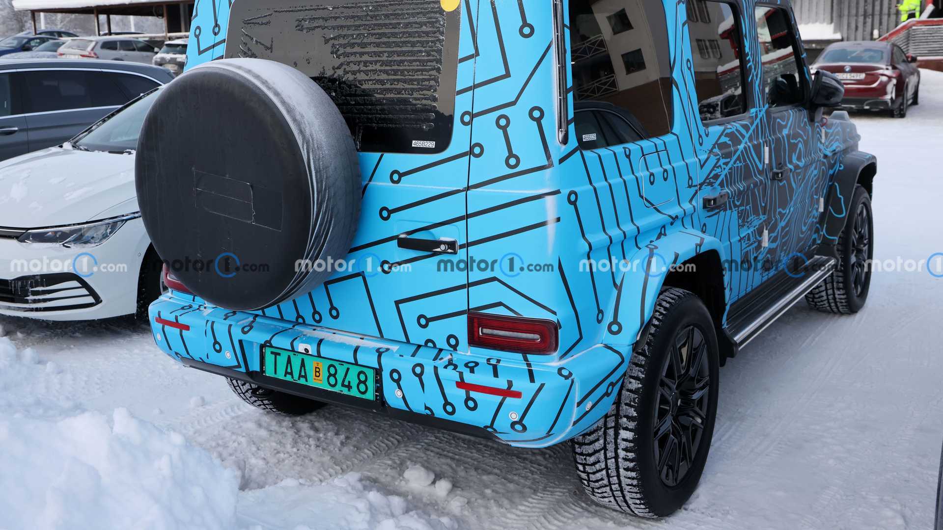 仰望U8的对手，奔驰EQG内饰谍照曝光，配双联屏+双翼式方向盘_搜狐汽车_搜狐网