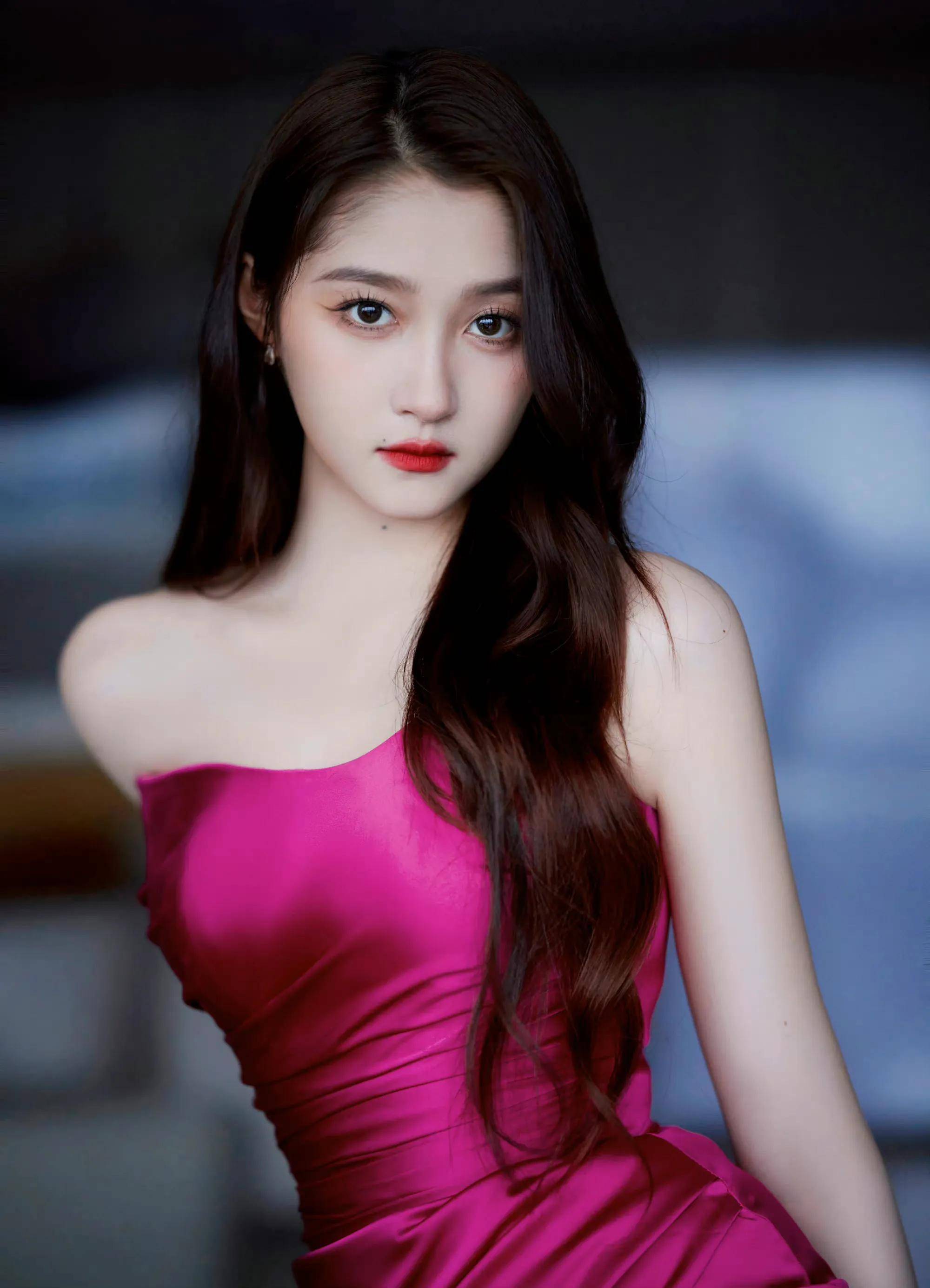 关晓彤写真造型合集：曼妙身姿、窈窕淑女 搜狐大视野 搜狐新闻