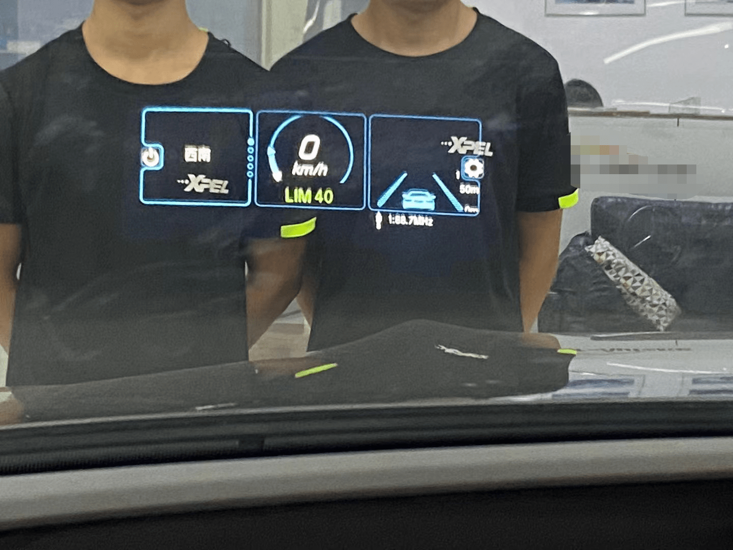 22款奔驰GLS450加装抬头显示HUD 电吸门 香氛系统需要拆哪些东西了_搜狐汽车_搜狐网