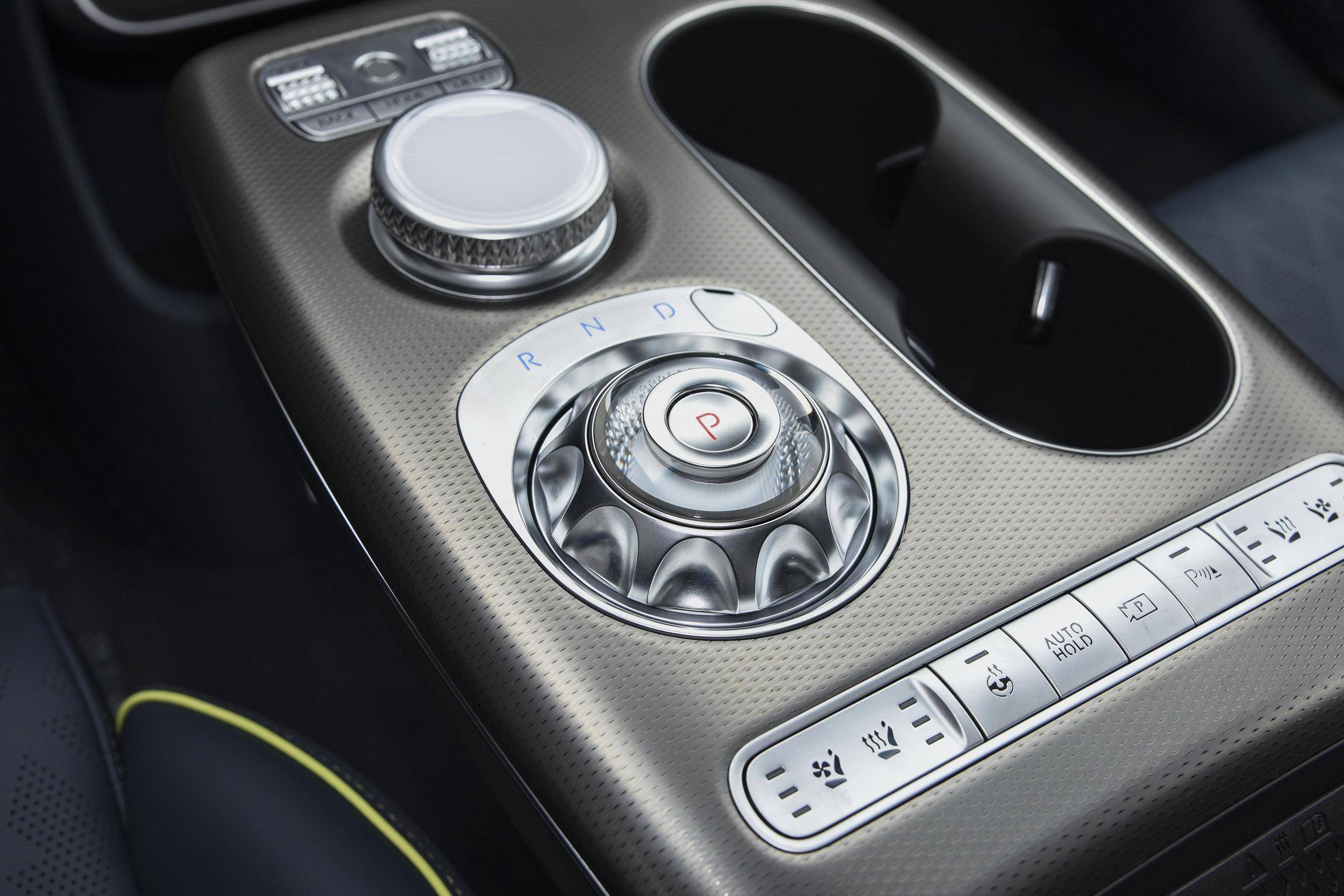 意向金1888元，捷尼赛思GV60接受订购，定位中型跨界SUV_搜狐汽车_搜狐网