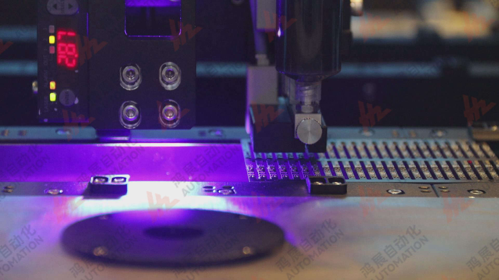 在线式高速点胶机车规芯片点胶工艺-鸿展自动化_搜狐汽车_搜狐网