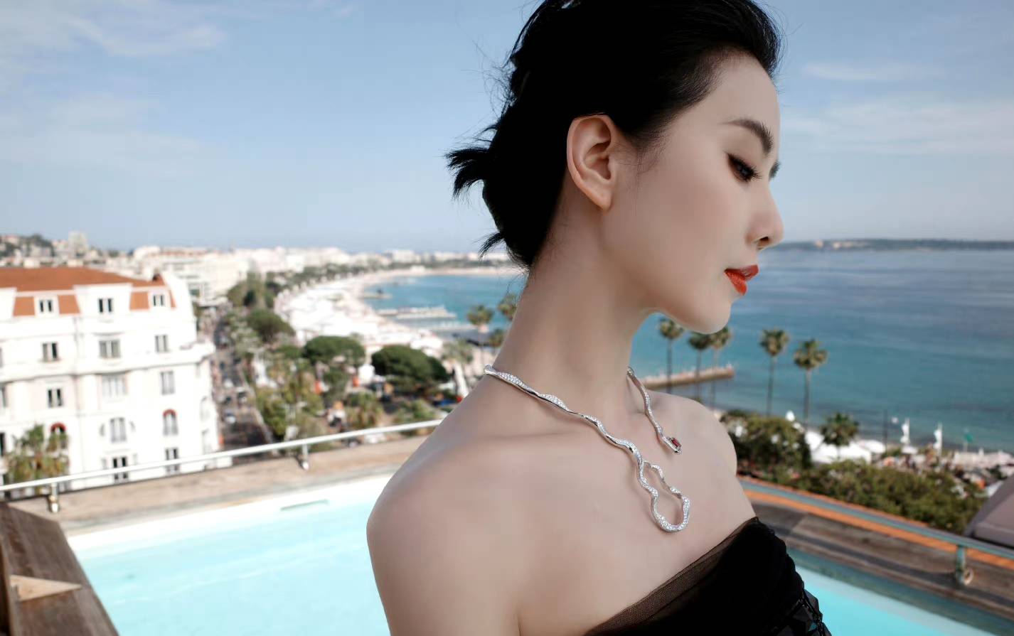 Queelin品牌代言人刘诗诗佩戴高级珠宝亮相戛纳-搜狐大视野-搜狐新闻