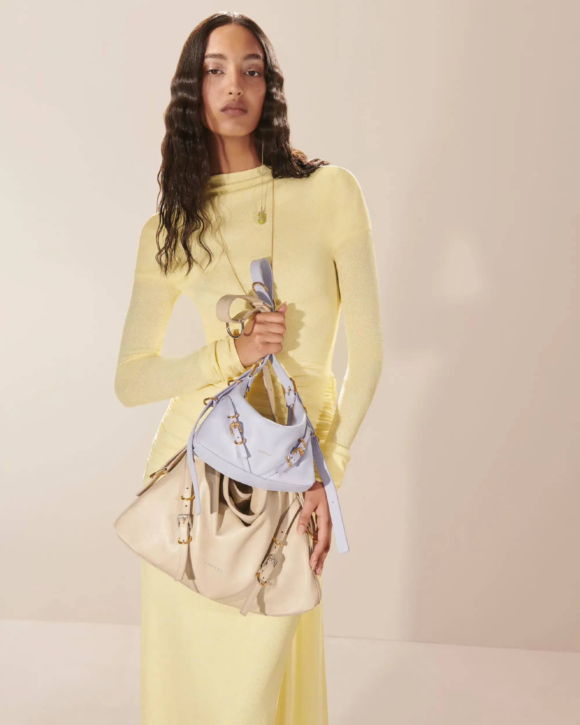 GIVENCHY 2023秋冬女士成衣系列广告大片-搜狐大视野-搜狐新闻