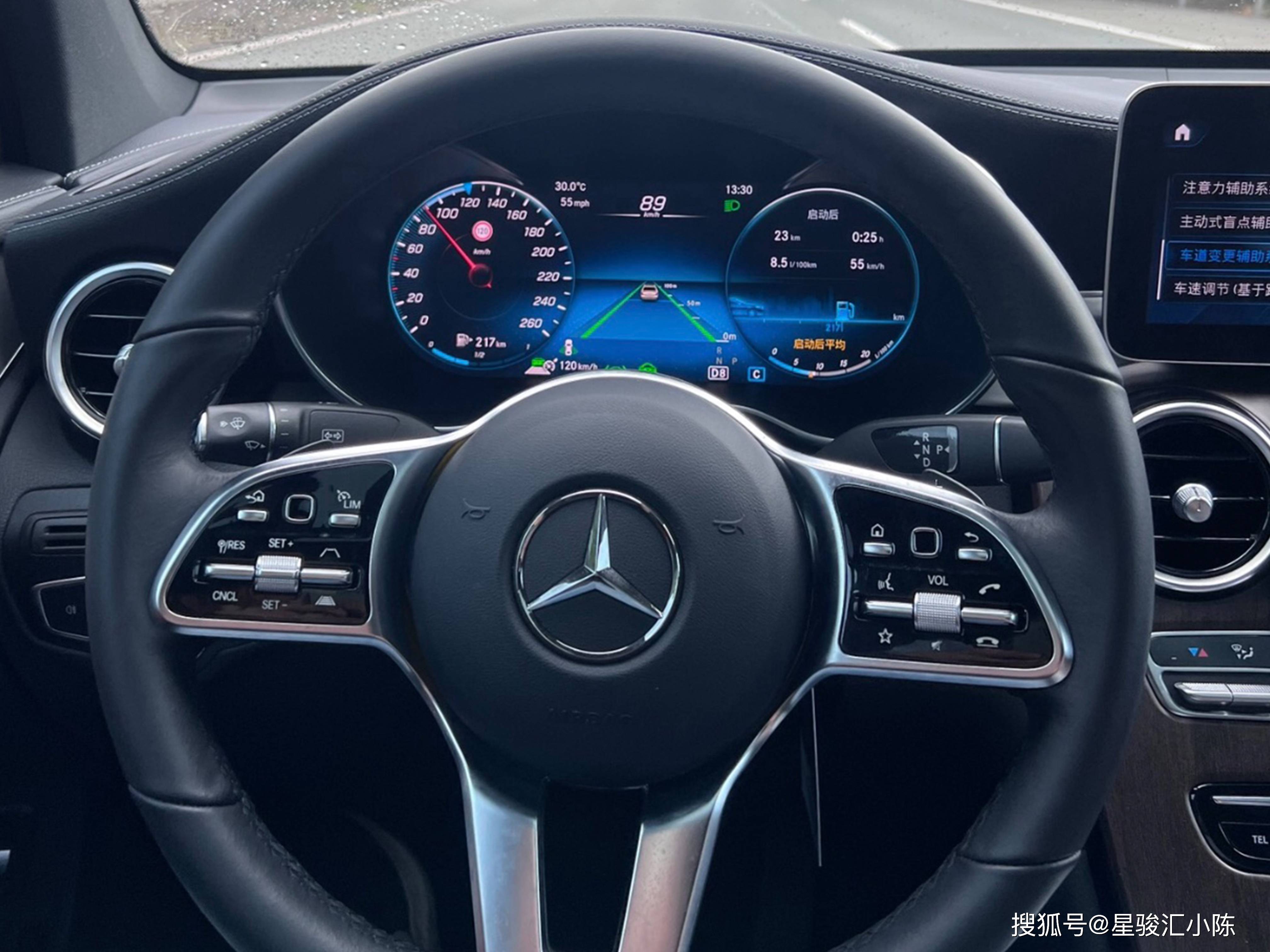 2021款奔驰GLC300升级23P驾驶辅助 加装抬头显示功能案例分享_搜狐汽车_搜狐网