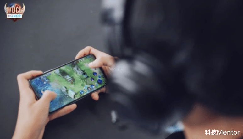 荣耀X10：王者荣耀WUCL赛事指定用机 2000元不到的电竞级体验！_处理器