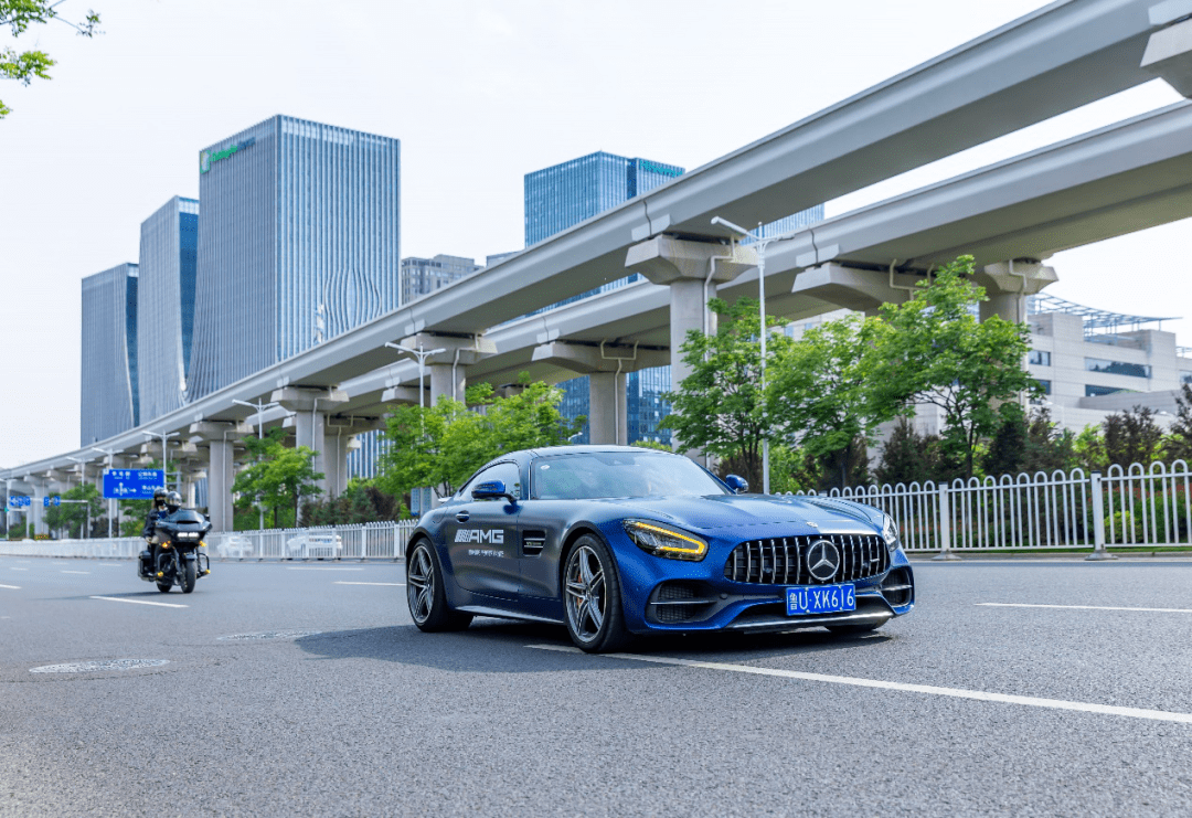 性能猛士携手自由骑士！深度试驾奔驰AMG三款明星车型_搜狐汽车_搜狐网