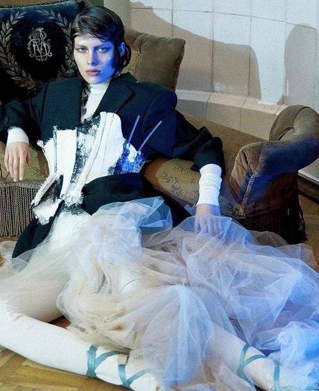 从作品集到成衣 | 圣马丁新锐设计师Uliana Nekrasova的Portfolio分享-搜狐大视野-搜狐新闻