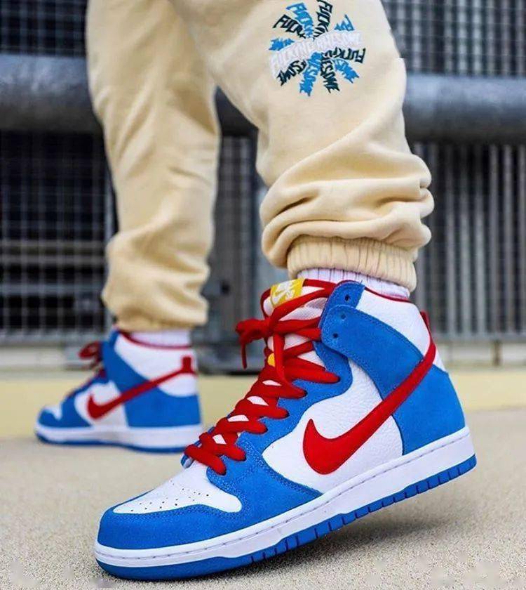 两款经典高帮DUNK本月即将登场，你会选择哪一双？_搜狐汽车_搜狐网