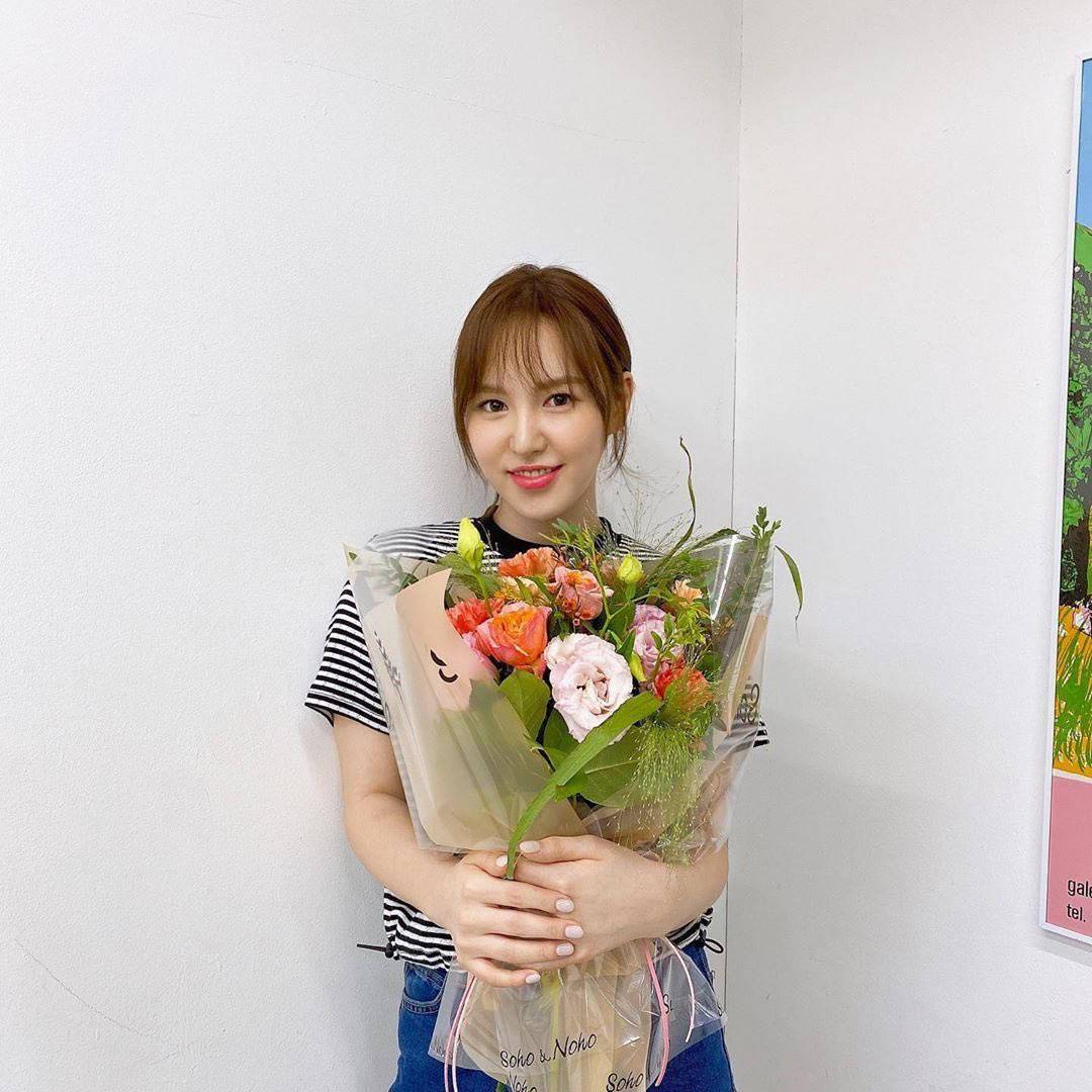 Wendy时隔7个月上传了近照，恢复得很好～_照片