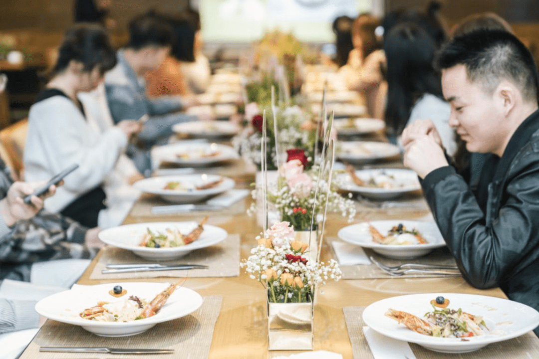 “中秋团圆·高新晚宴”活动花絮 | 插花DIY、牛排烹饪，高新团团带你一步到位_青年