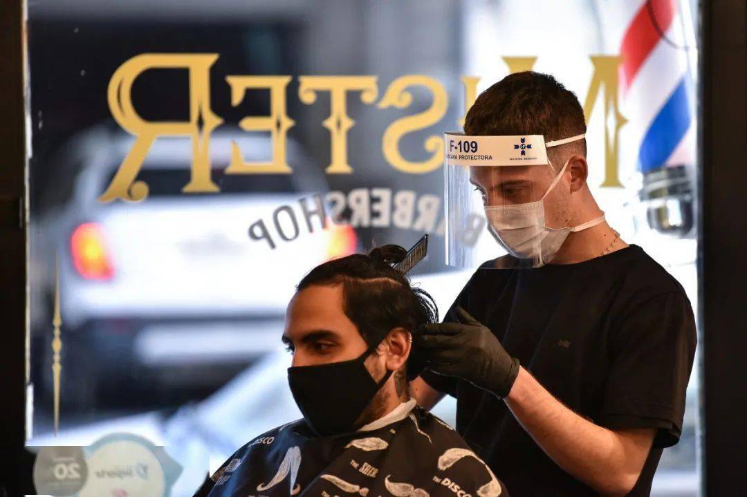 “老顾客”说成old customer？！到底咋译？_例句