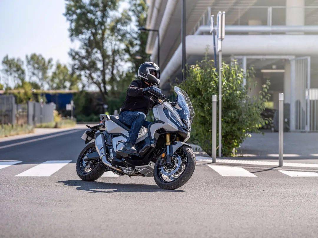 本田欧洲发布2021款NC750X、X-ADV配置动力多项升级！_搜狐汽车_搜狐网