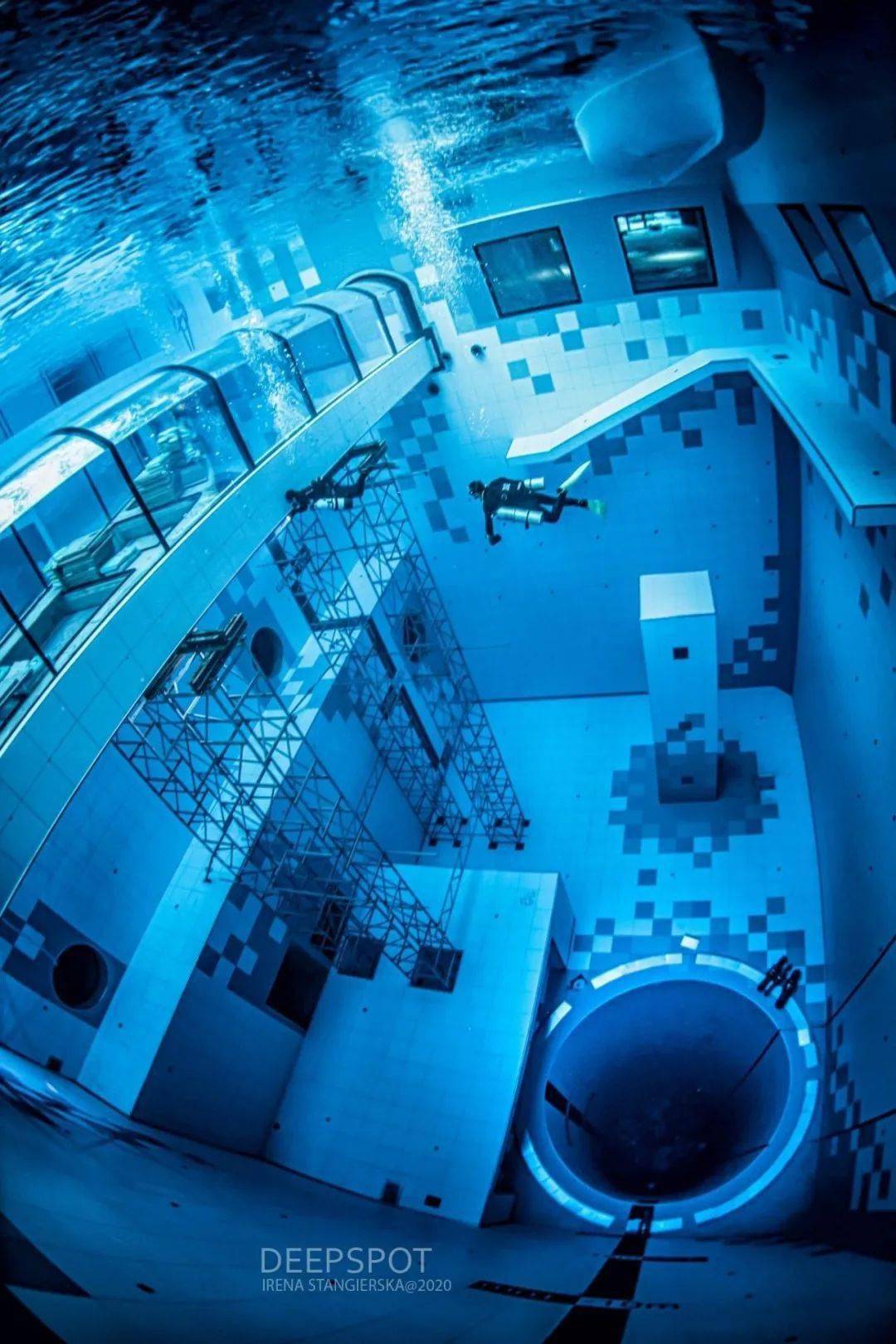 世界最深泳池DeepSpot有多深？_潜水