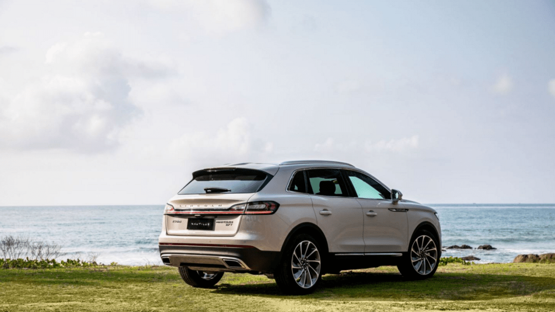 2.7T V6、22向座椅调节、35个声学包，看航海家的豪华_搜狐汽车_搜狐网