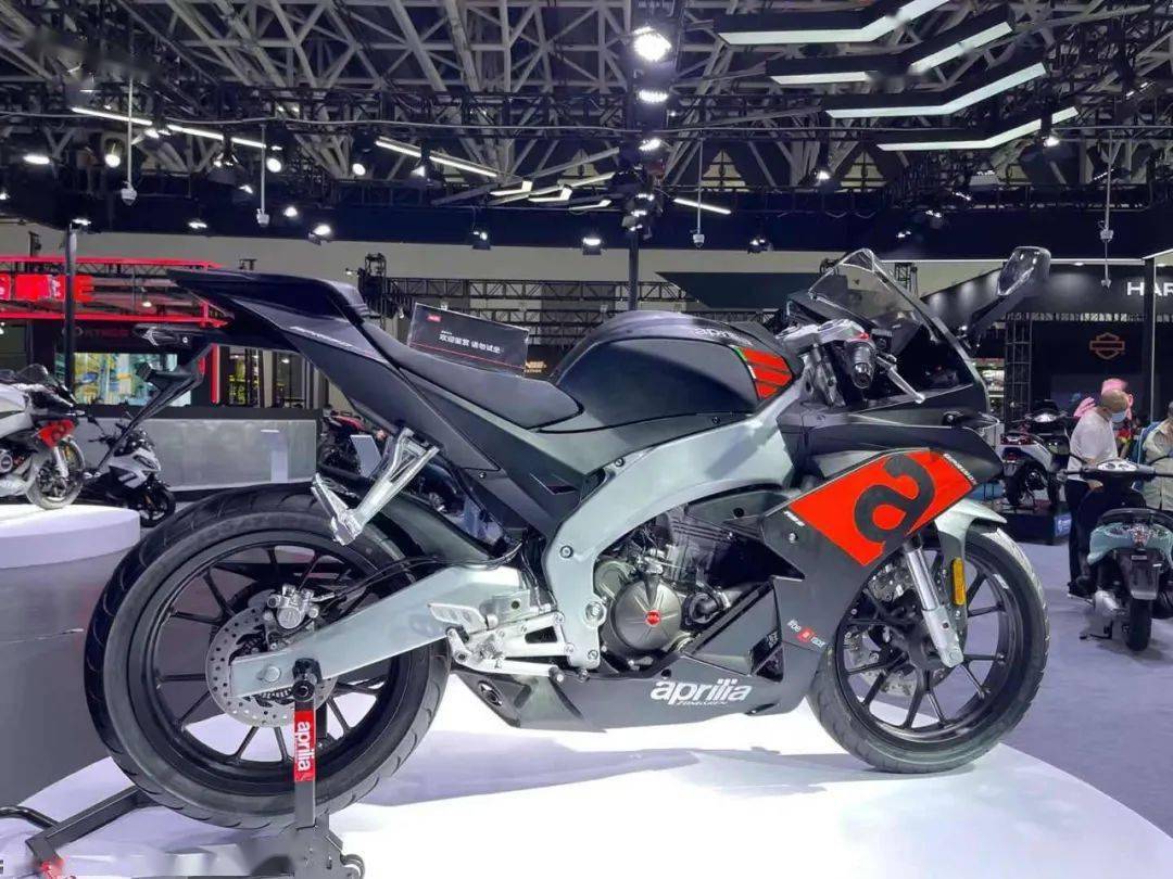 小钢炮驾到——aprilia GPR250R发布，售价26800元_搜狐汽车_搜狐网