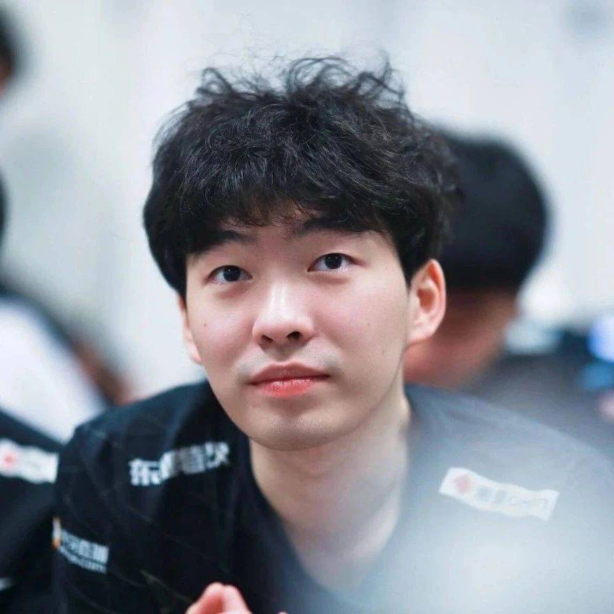 S11赛程公布后又两个榜单出炉，Doinb成“世一中”，Cryin遭针对_观众