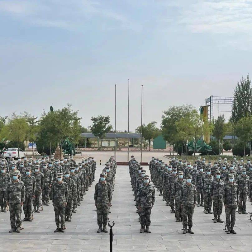 【我为群众办实事】送医进军营，共建鱼水情（24）_新兵