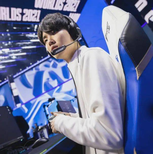 “世一补”要来LPL？知情人：WE为Chovy拆全华班，或被BLG截胡_超威