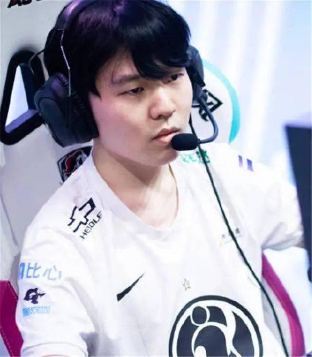 rookie都甘愿去V5，宁王却在挑挑拣拣：给钱的战队没实力不想去_ning_photic_选手