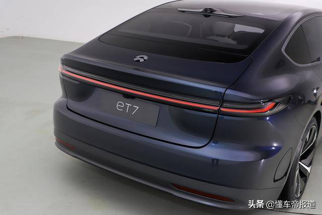 曝光丨蔚来ET7路试图曝光：1000公里续航/45万起售，硬飙宝马7系_搜狐汽车_搜狐网