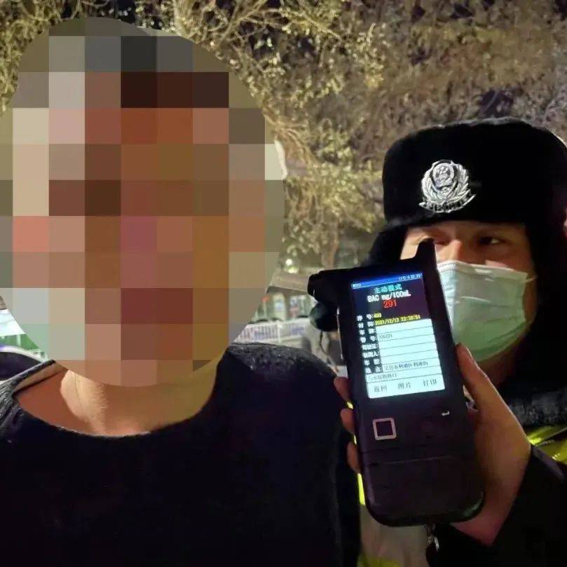 吴忠一男子醉驾遇查 另辟蹊径”，酒精含量超标近4倍，代价很惨痛周某某检测交通管理局