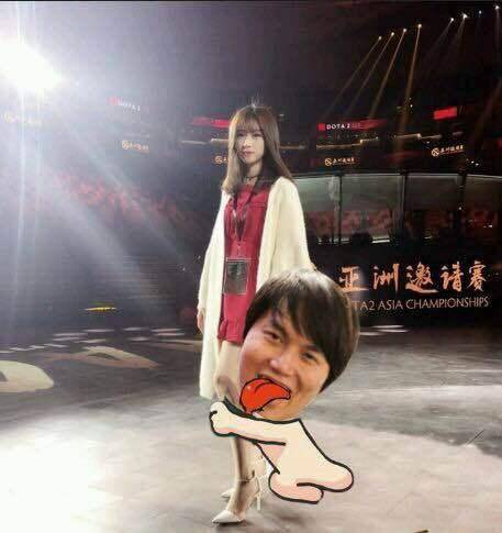 内地最火的dota颜值女主播,峰哥表示要把她的腿舔骨折?_kiko_ams_解说