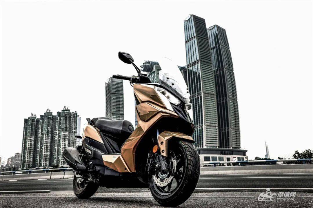 在山城，与光阳Racing X150一道去浪_重庆_李子坝_休闲时光