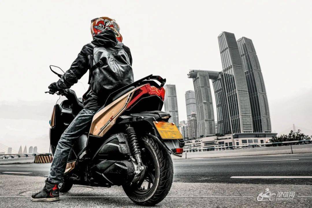 在山城，与光阳Racing X150一道去浪_重庆_李子坝_休闲时光